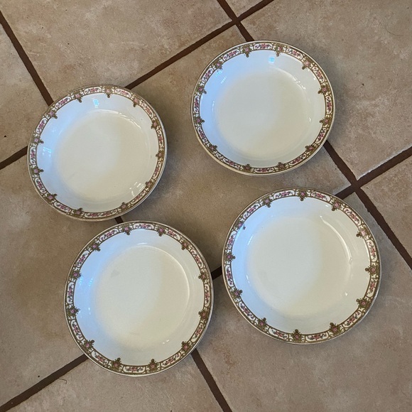 Grindley & Co | Dining | Set Of 4 Vintage 92s Bowls By Grindley Co ...